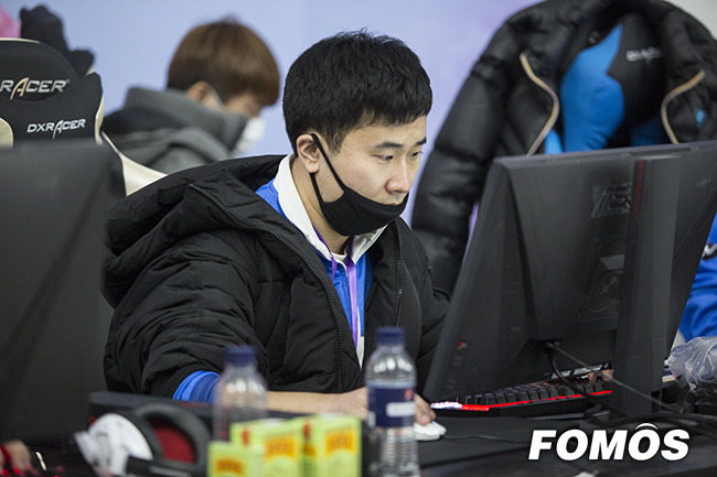 포모스 [포토] MVP.PK 'solo' 강근철 "1위로 WESG 8강 가야지"