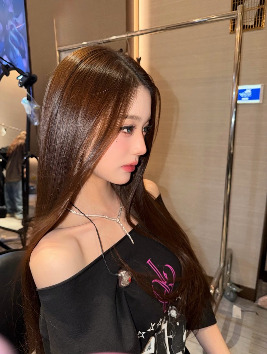 포모스 '카리나 나와!' 장원영 색기 ㄷㄷ